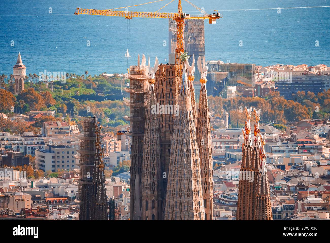 Barcelonas iconic landmark hi-res stock photography and images - Alamy