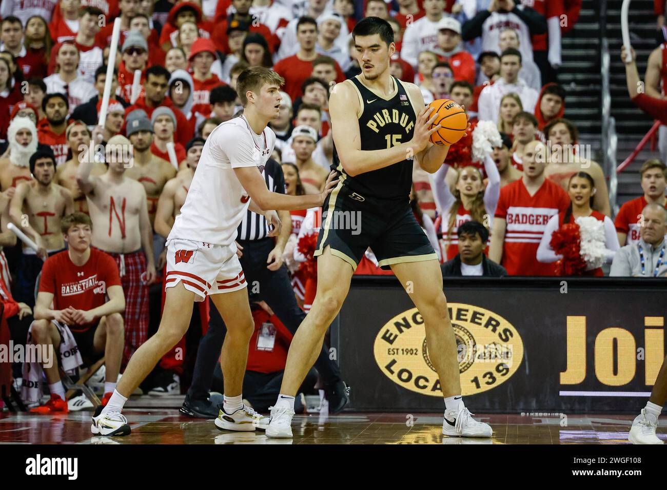 Madison, WI, USA. 4th Feb, 2024. Purdue Boilermakers center Zach Edey (15) posts up Wisconsin ...