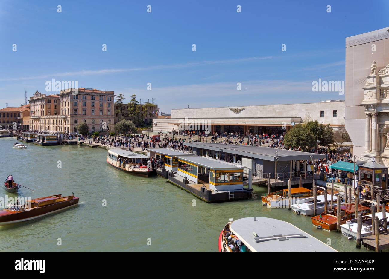 Grand Canal traffic in Venice Italy Stock Photo - Alamy