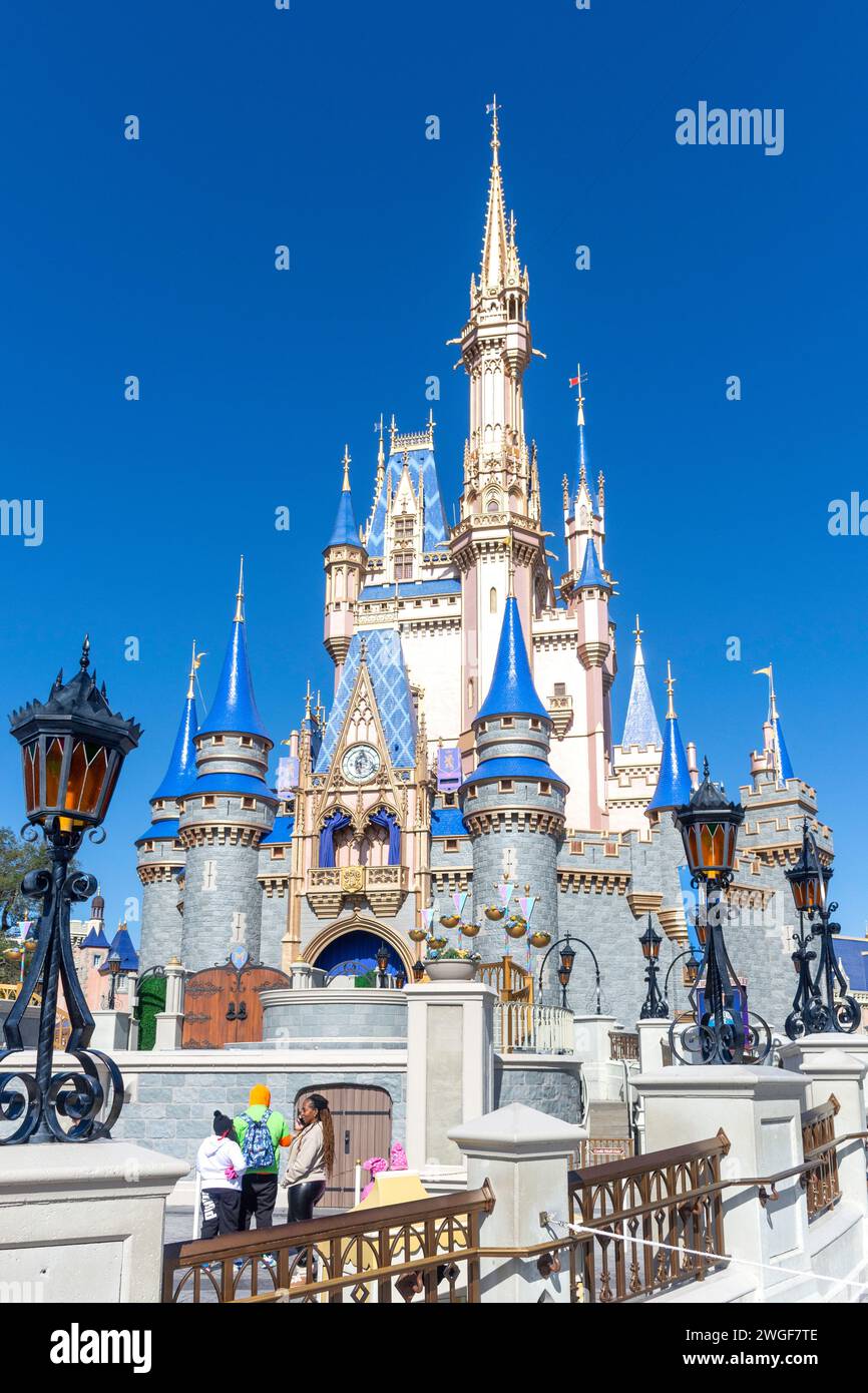 Cinderella's Castle, Fantasyland, Magic Kingdom, Walt Disney World ...
