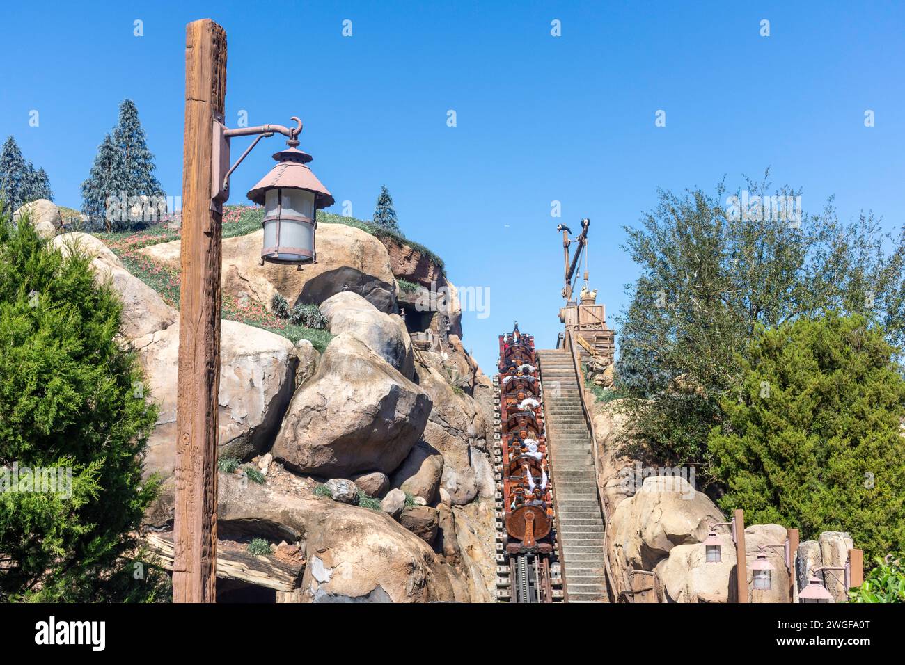 Seven Dwarfs Mine Train, Fantasyland, Magic Kingdom, Walt Disney World ...