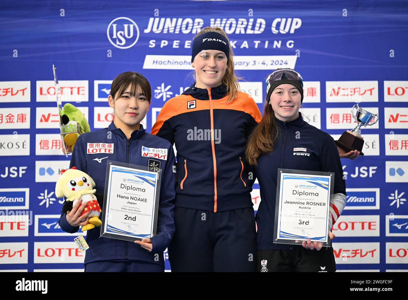 Aomori, Japan. Credit: MATSUO. 4th Feb, 2024. (L-R) Hana Noake (JPN ...