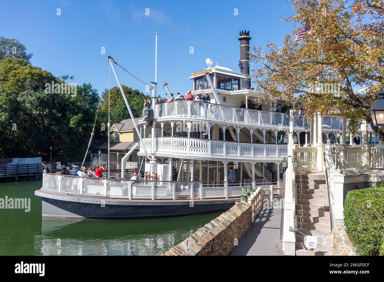 Liberty Square Riverboat, Liberty Square, Magic Kingdom, Walt Disney ...