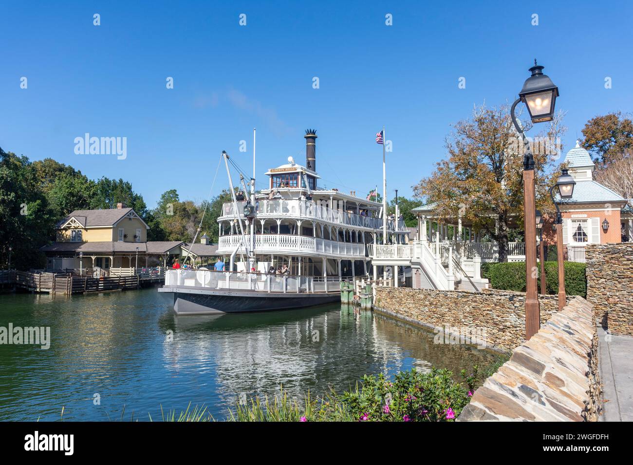 Liberty Square Riverboat, Liberty Square, Magic Kingdom, Walt Disney ...