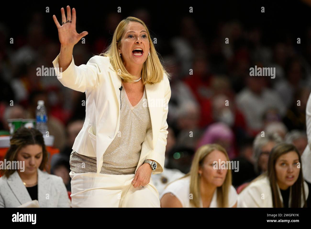 Maryland head coach Brenda Frese in action during the first half of an ...