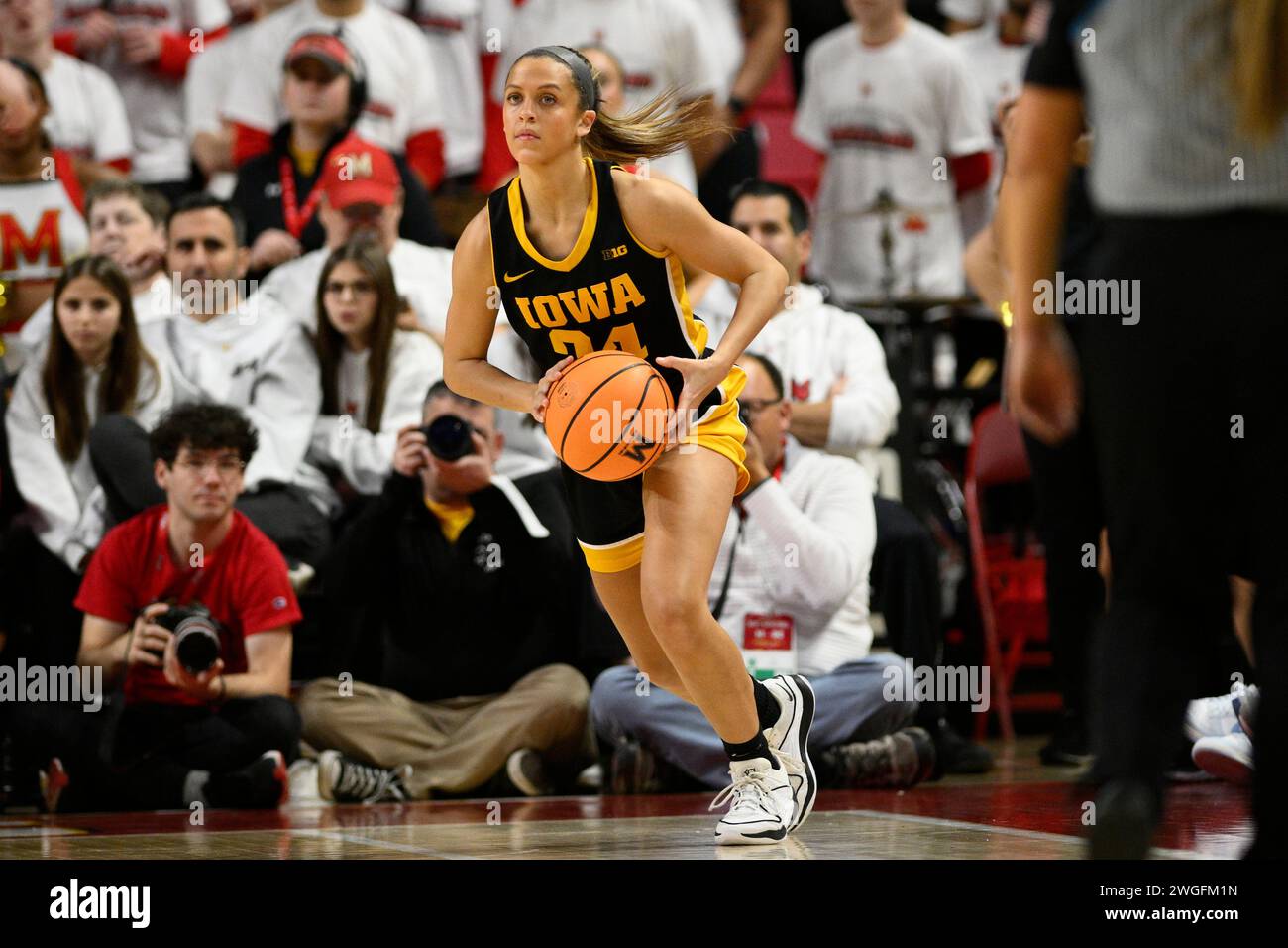Iowa guard Gabbie Marshall (24) in action during the second half of an ...
