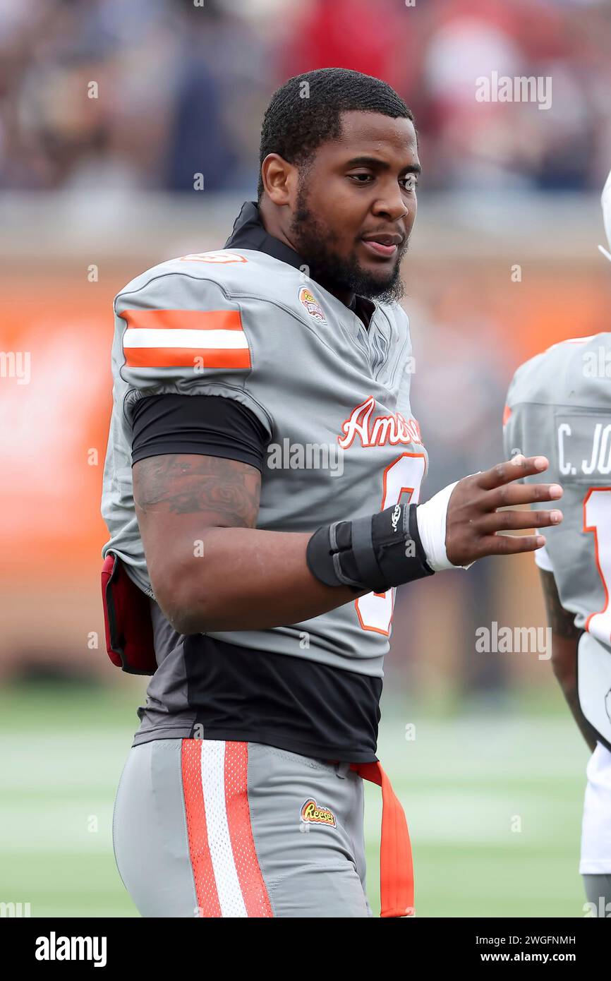 MOBILE, AL - FEBRUARY 03: American edge Nelson Ceaser of Houston (9 ...