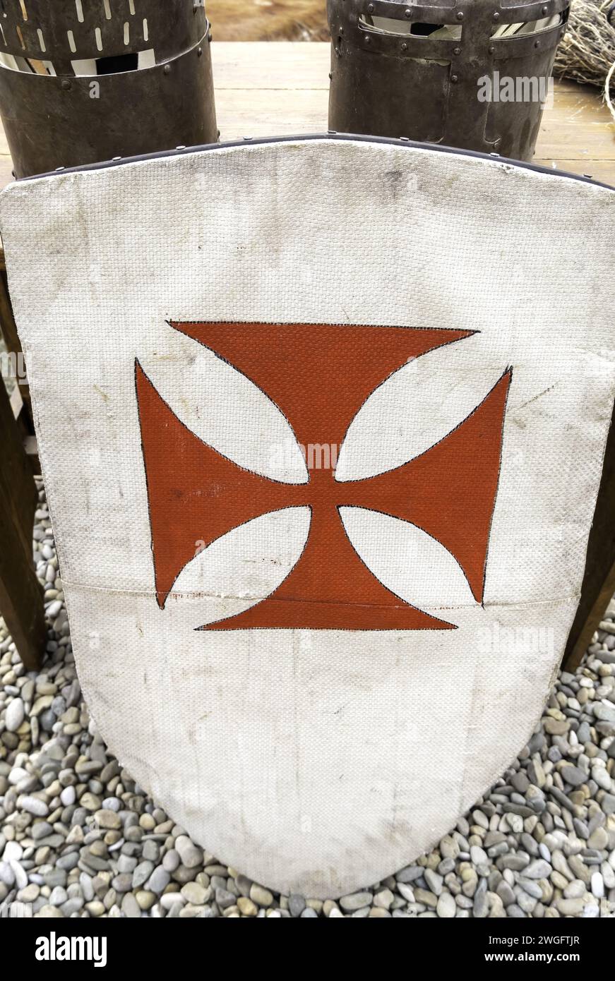 Round metal medieval knights shield hi-res stock photography and images ...