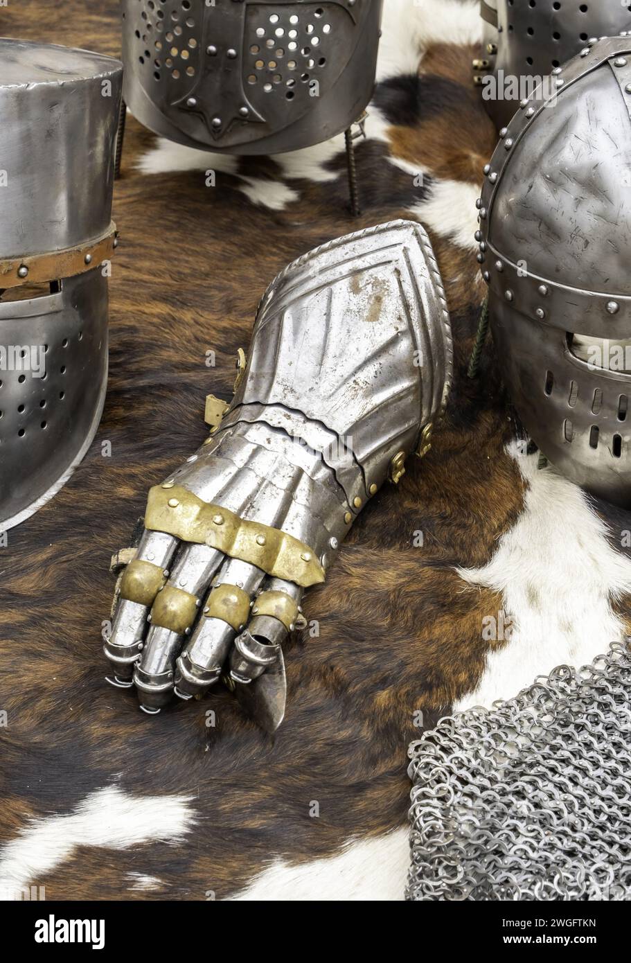 Gauntlet detail hi-res stock photography and images - Alamy