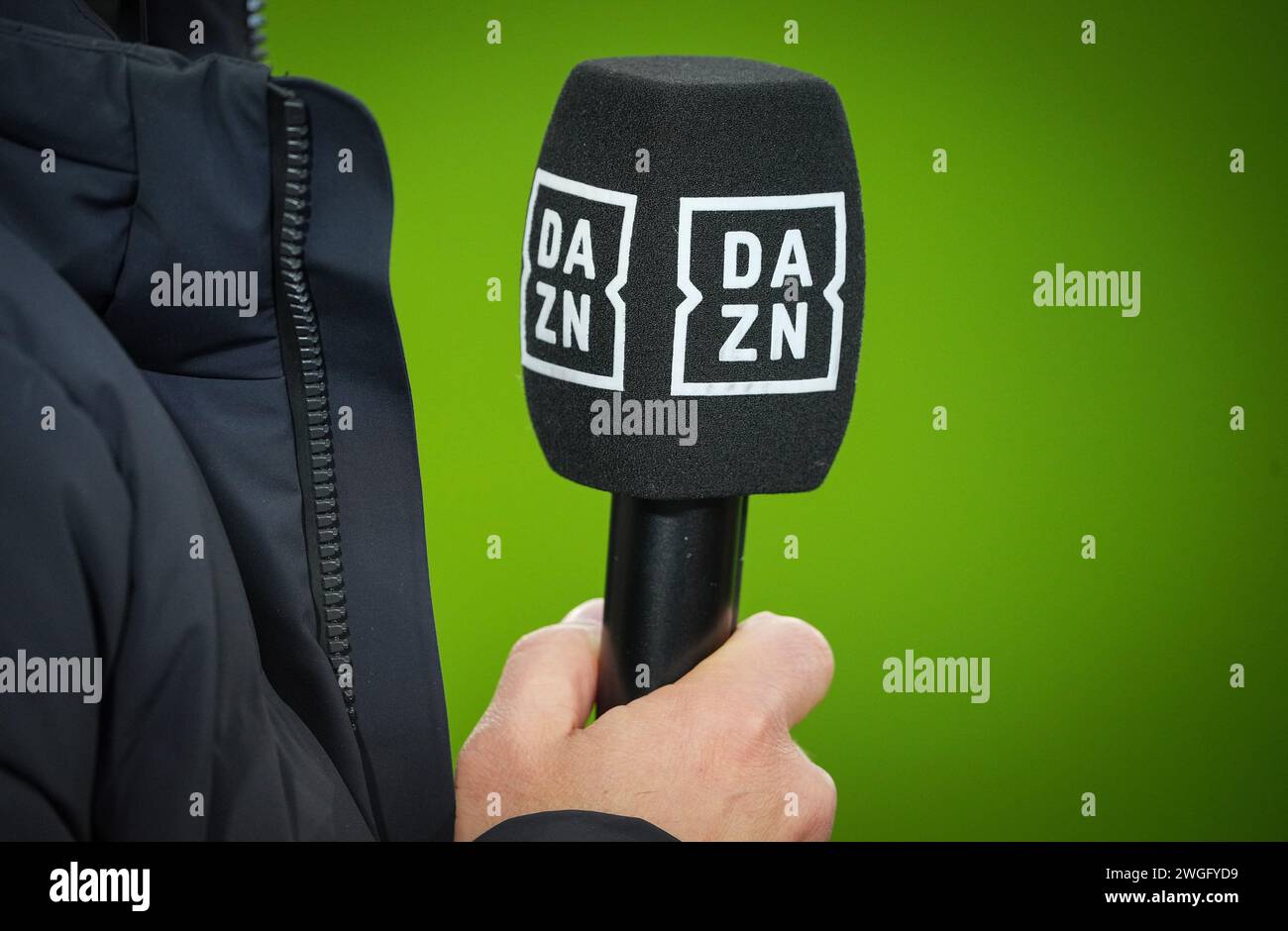 Dfb font hi-res stock photography and images - Alamy