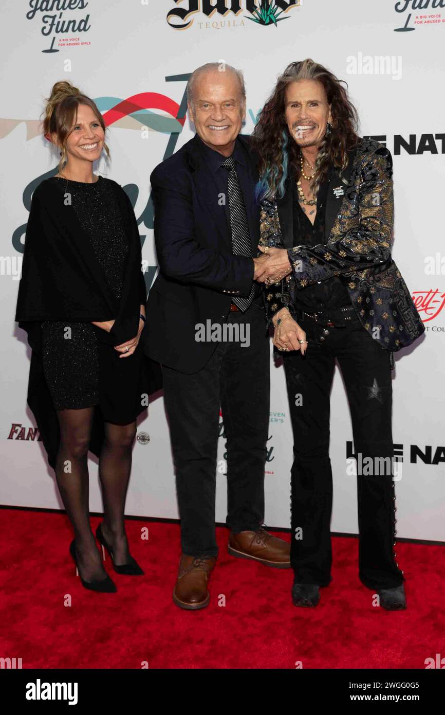 Los Angeles, USA. 04th Feb, 2024. Kayte Grammar, Kelsey Grammar and ...