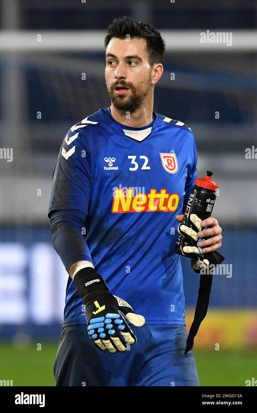 Alexander weidinger ssv jahn regensburg hi-res stock photography and ...