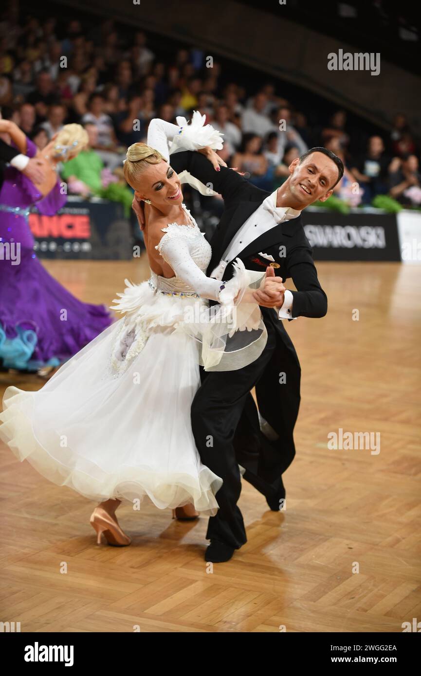 Ballroom dance couple dancing at the competition Stock Photo - Alamy