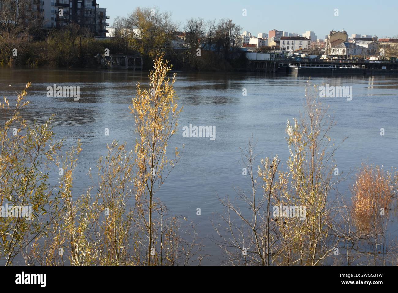 Seine architecture hi-res stock photography and images - Alamy