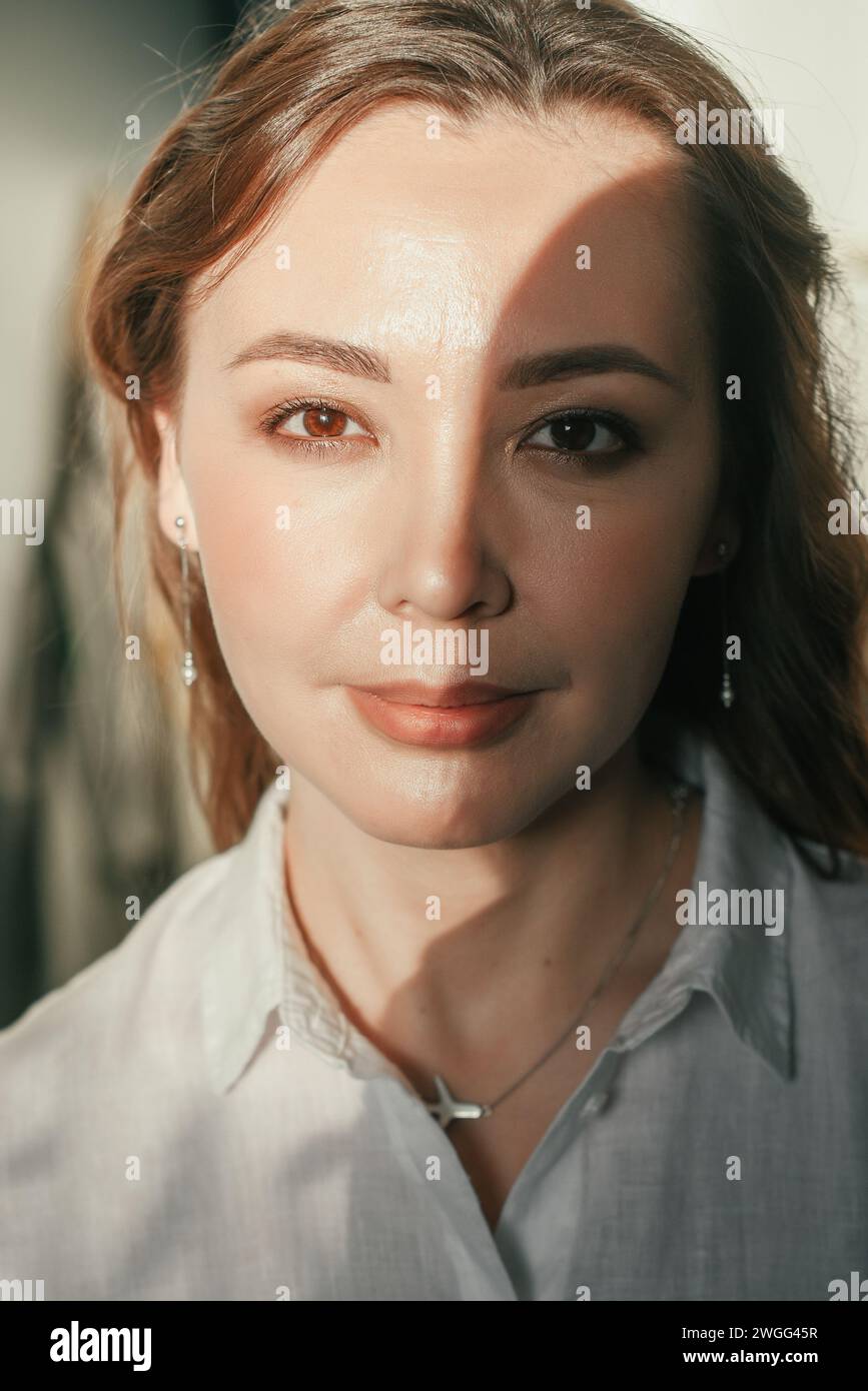 Headshot caucasian brunette middle hi-res stock photography and images ...