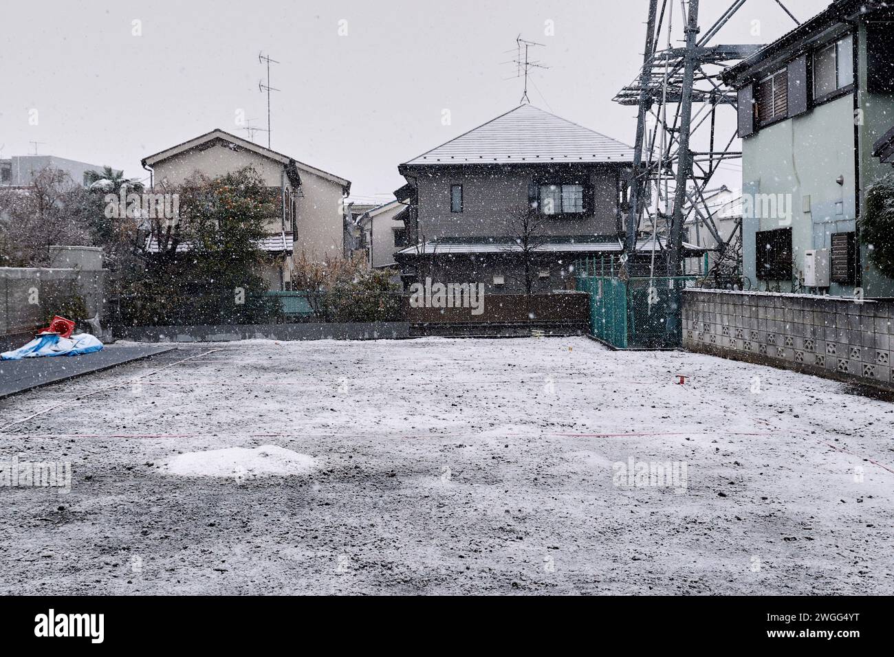 Hevay snowfall in tokyo hi-res stock photography and images - Alamy