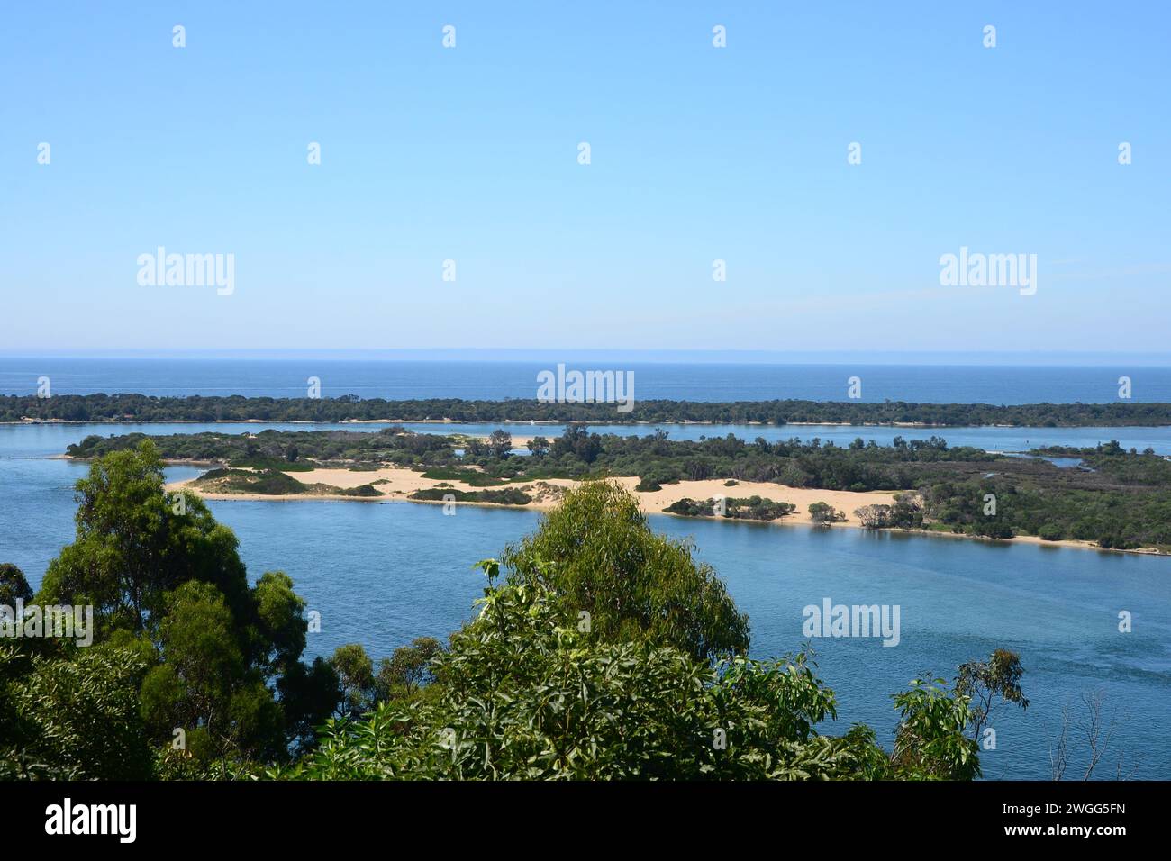 Lakes entrance victoria hi-res stock photography and images - Alamy