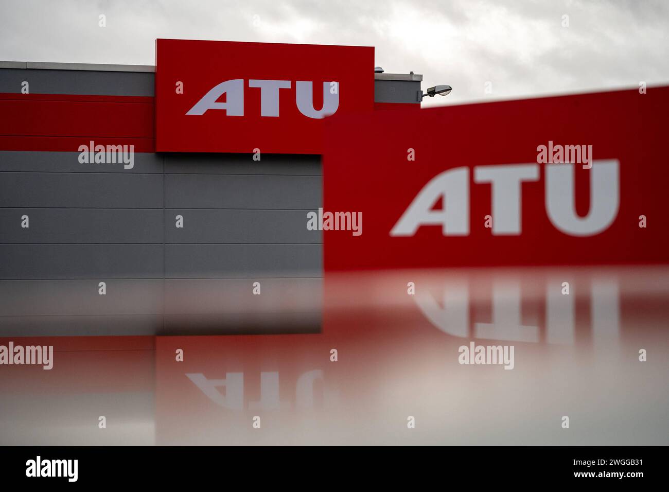 ATU-Logo an einer Geschäftsfassade 04.02.2024, Limburg: Symbolfoto ...