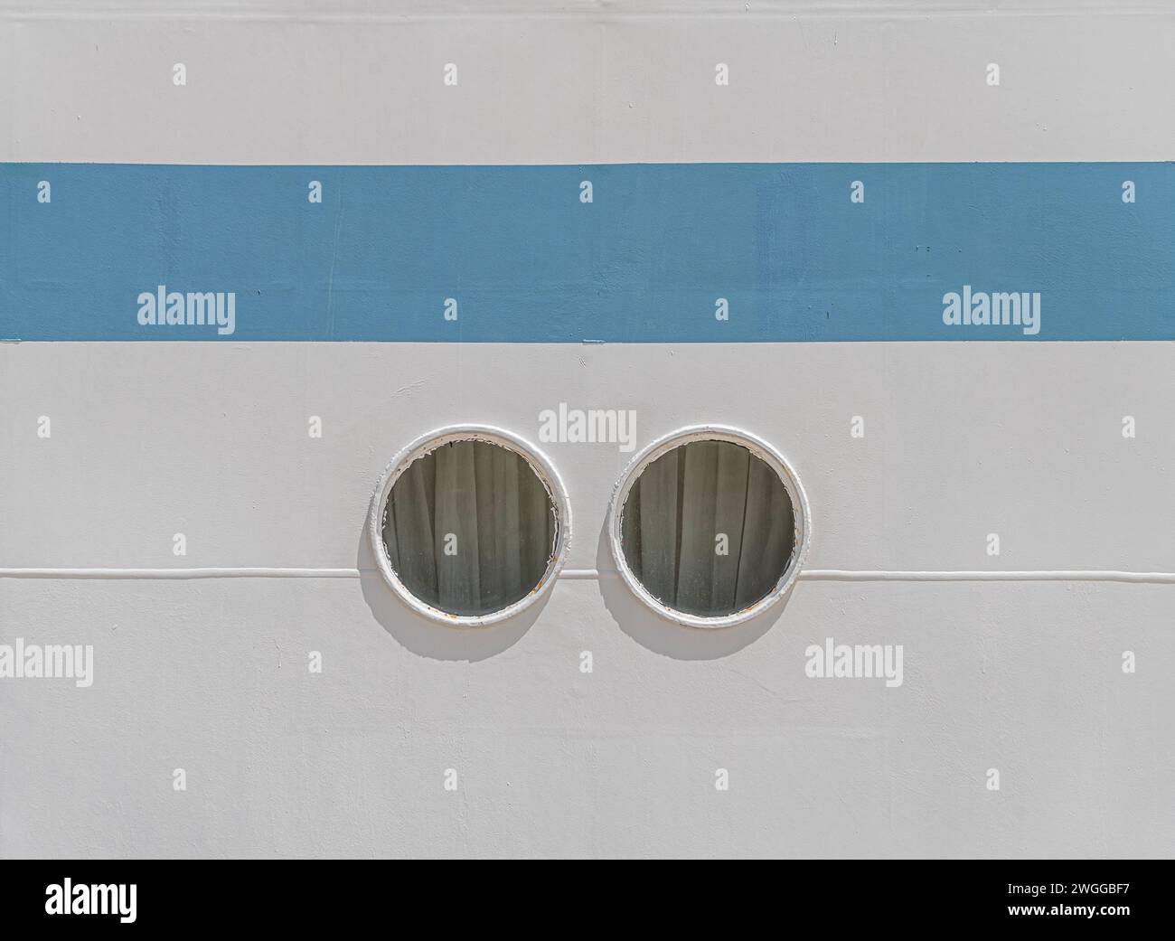White ship porthole or window metal background frame Stock Photo - Alamy