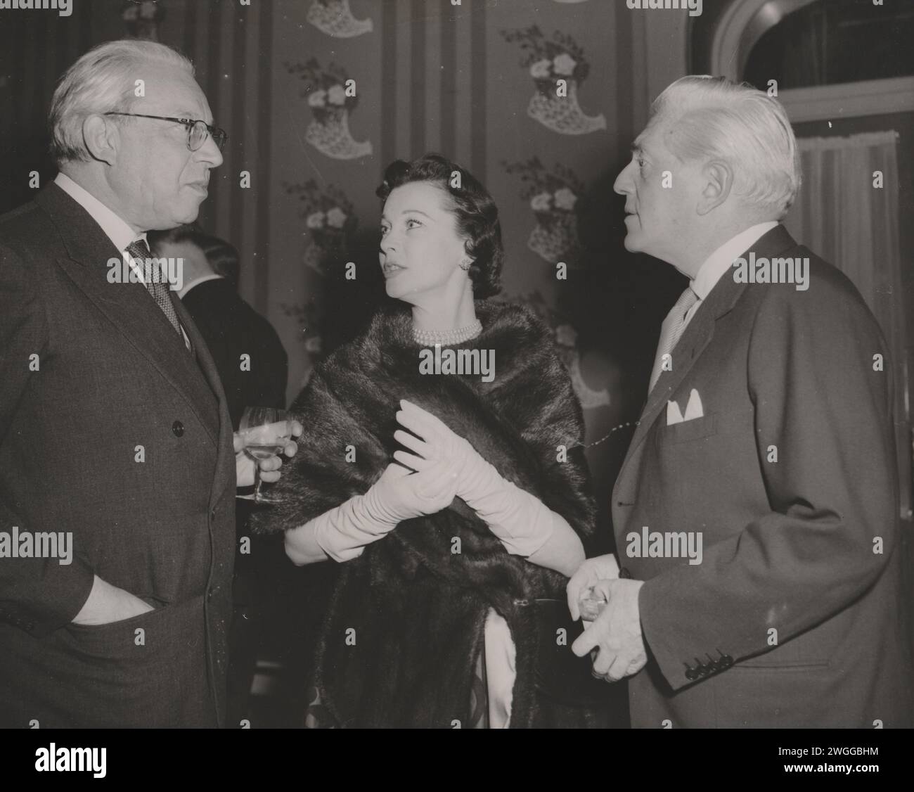 The Deep Blue Sea 20th Century Fox, 1955 Starring Vivien Leigh, Kenneth ...