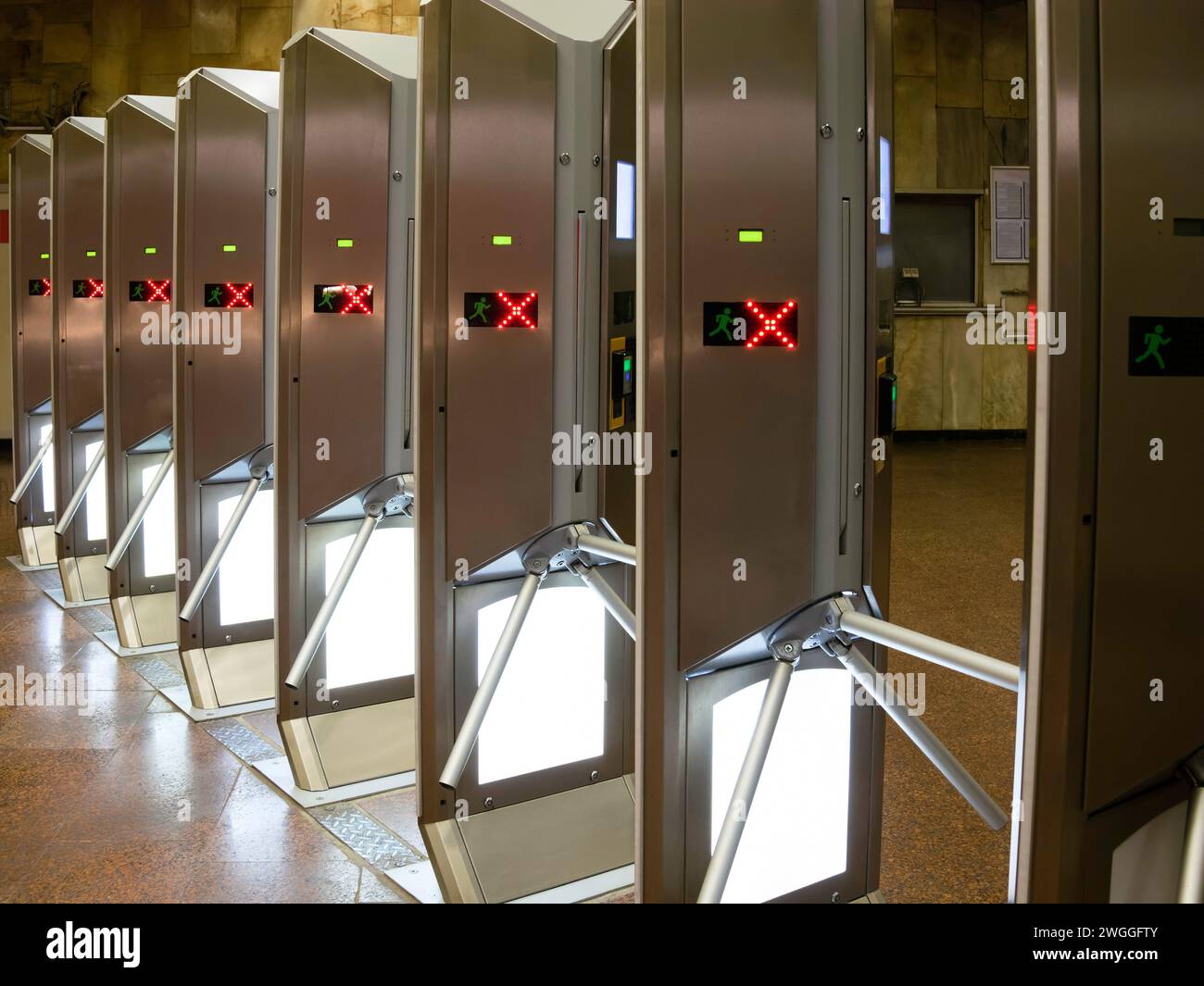Entrance checkpoint hi-res stock photography and images - Alamy