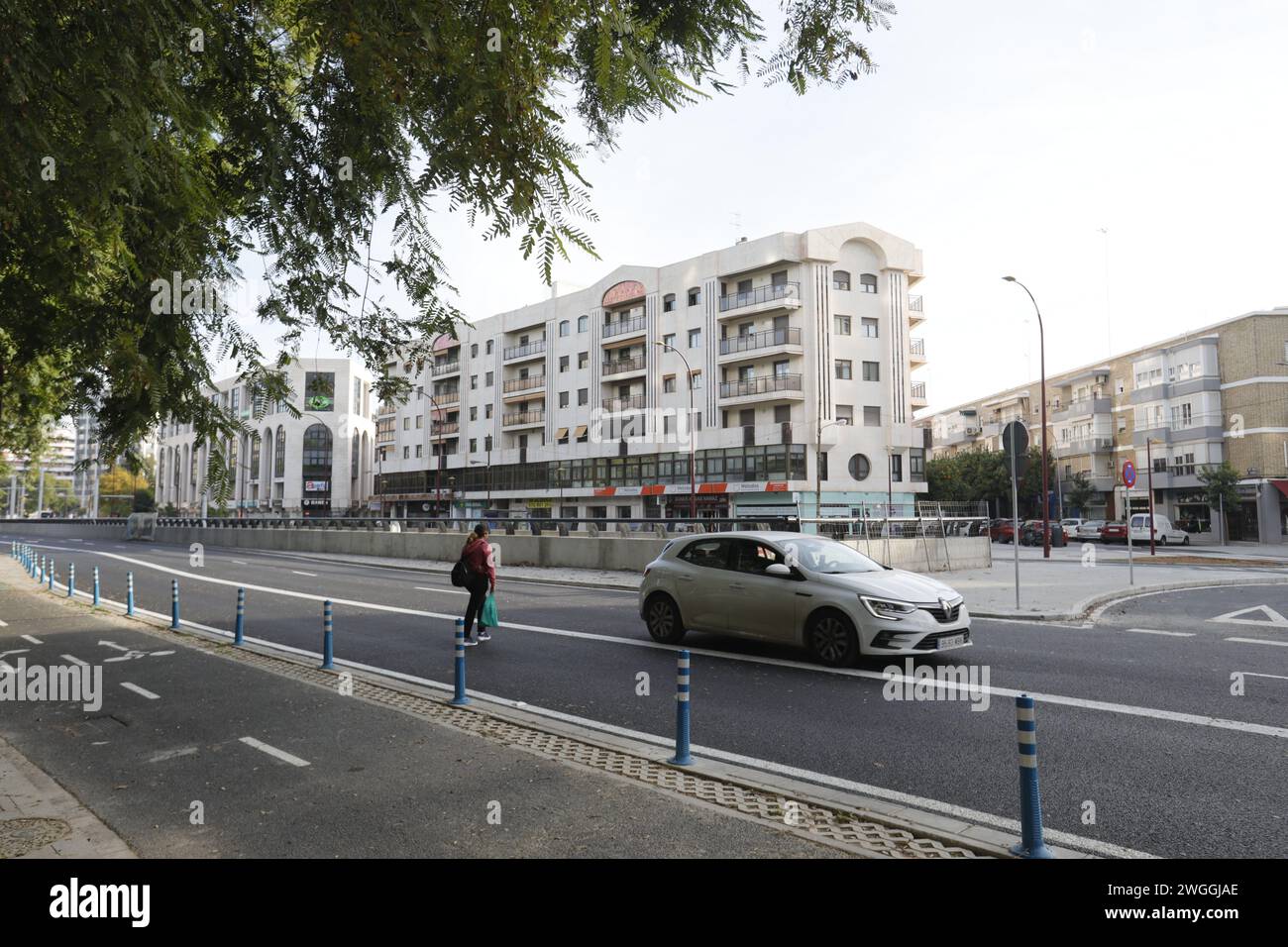 Seville, 01/26/2024. The Avenida de San Francisco Javier opens to ...