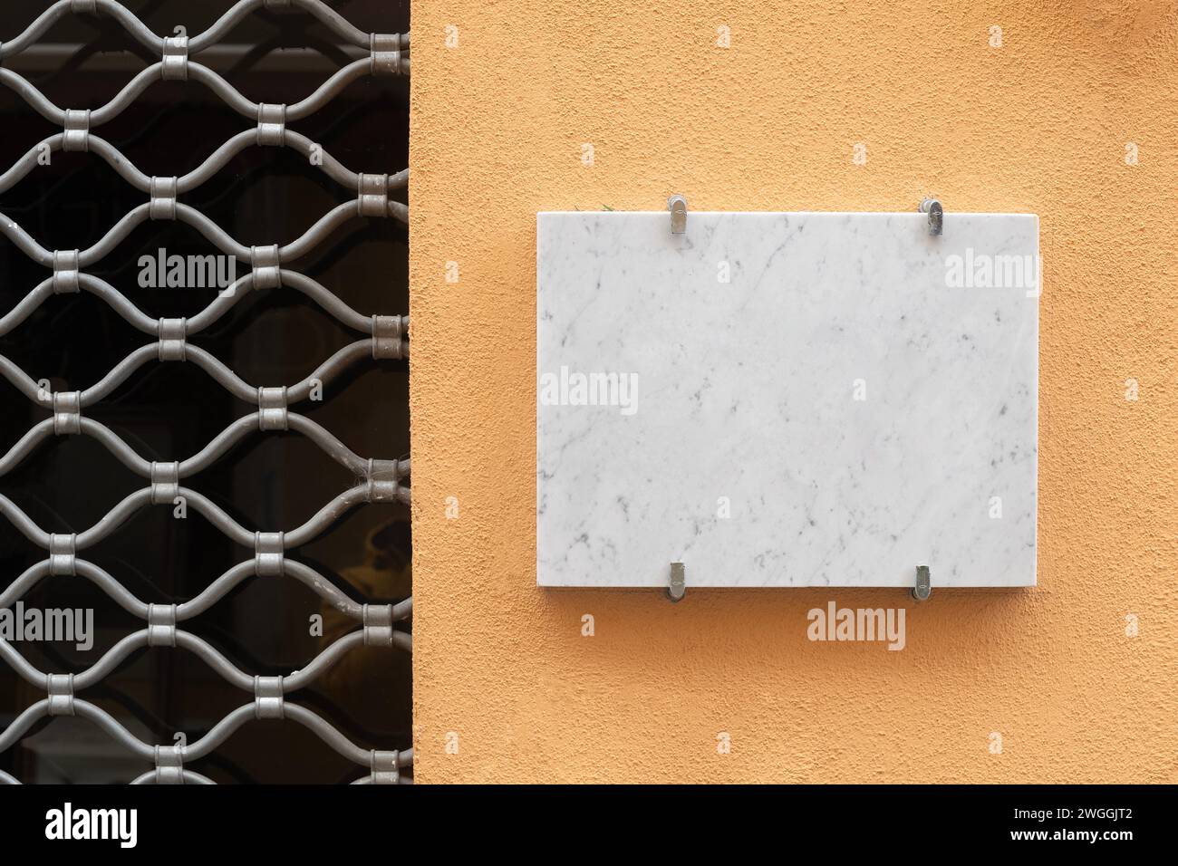 Marble sign hi-res stock photography and images - Alamy