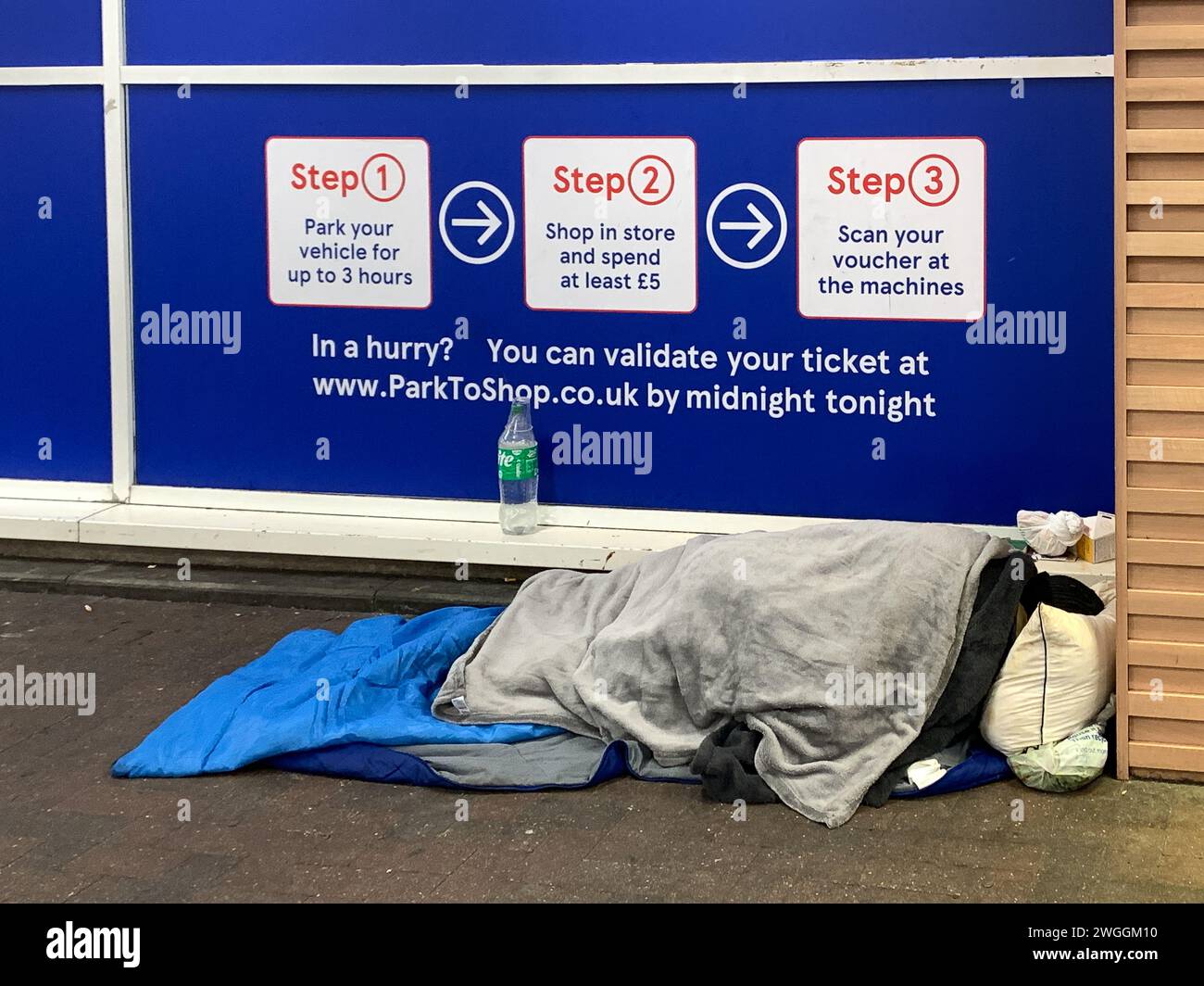 Homelessness stock uk hi-res stock photography and images - Alamy