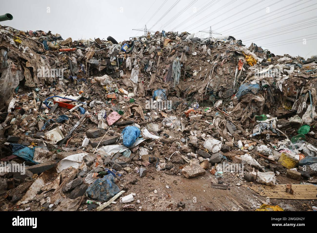 Tar paper hi-res stock photography and images - Alamy