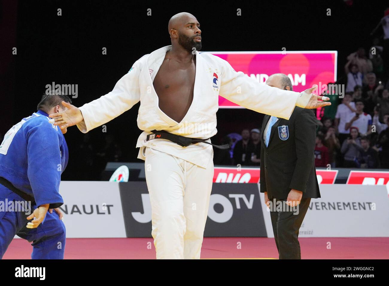 Teddy Riner of France Gold medal against Min-Jong Kim of Republic of ...