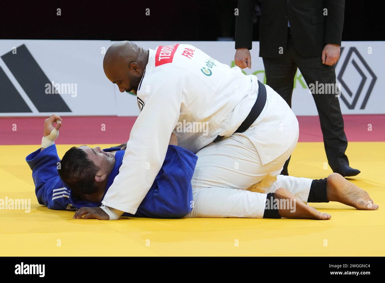 Teddy Riner of France Gold medal against Min-Jong Kim of Republic of ...