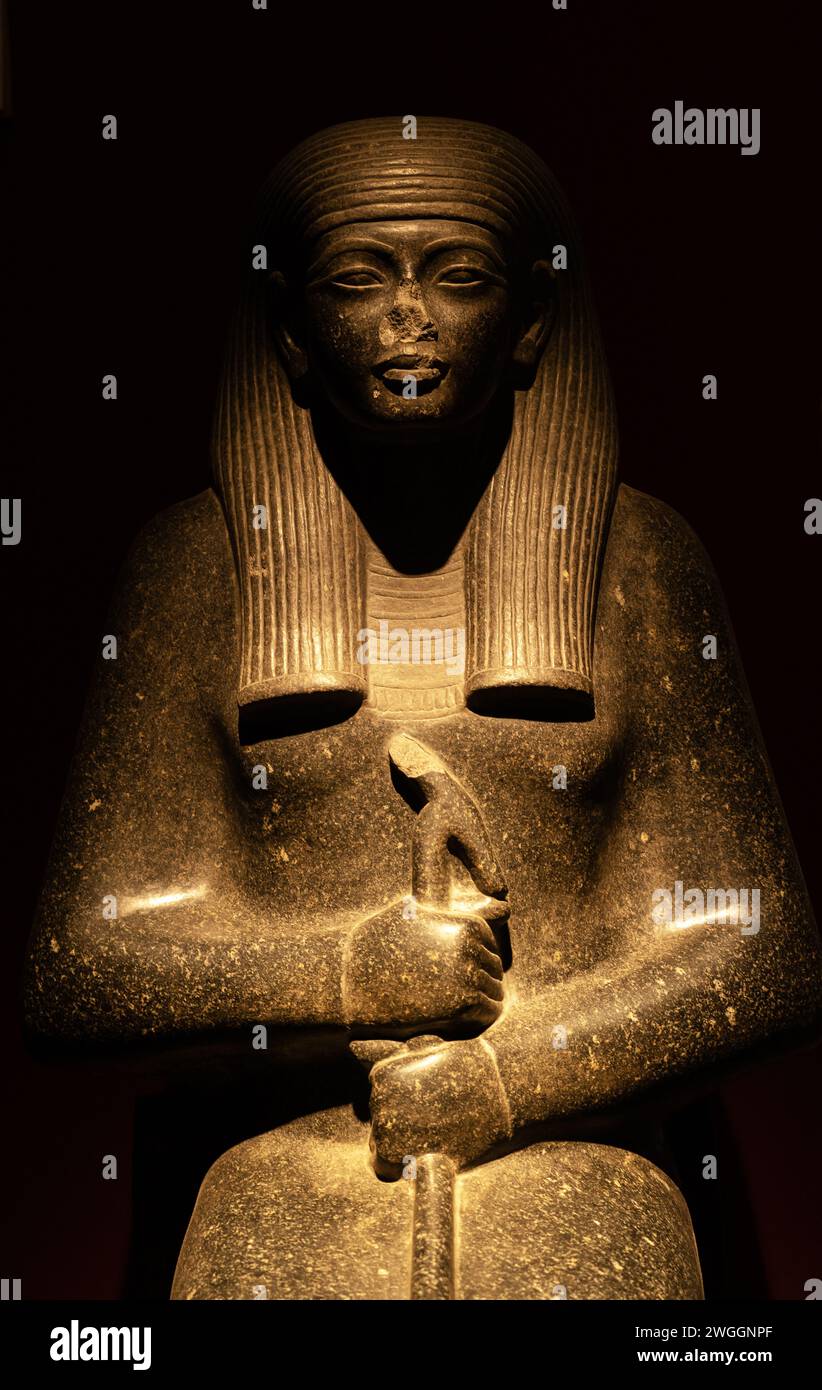 Granite Egyptian Pharaoh statue in Cairo Museum Stock Photo - Alamy