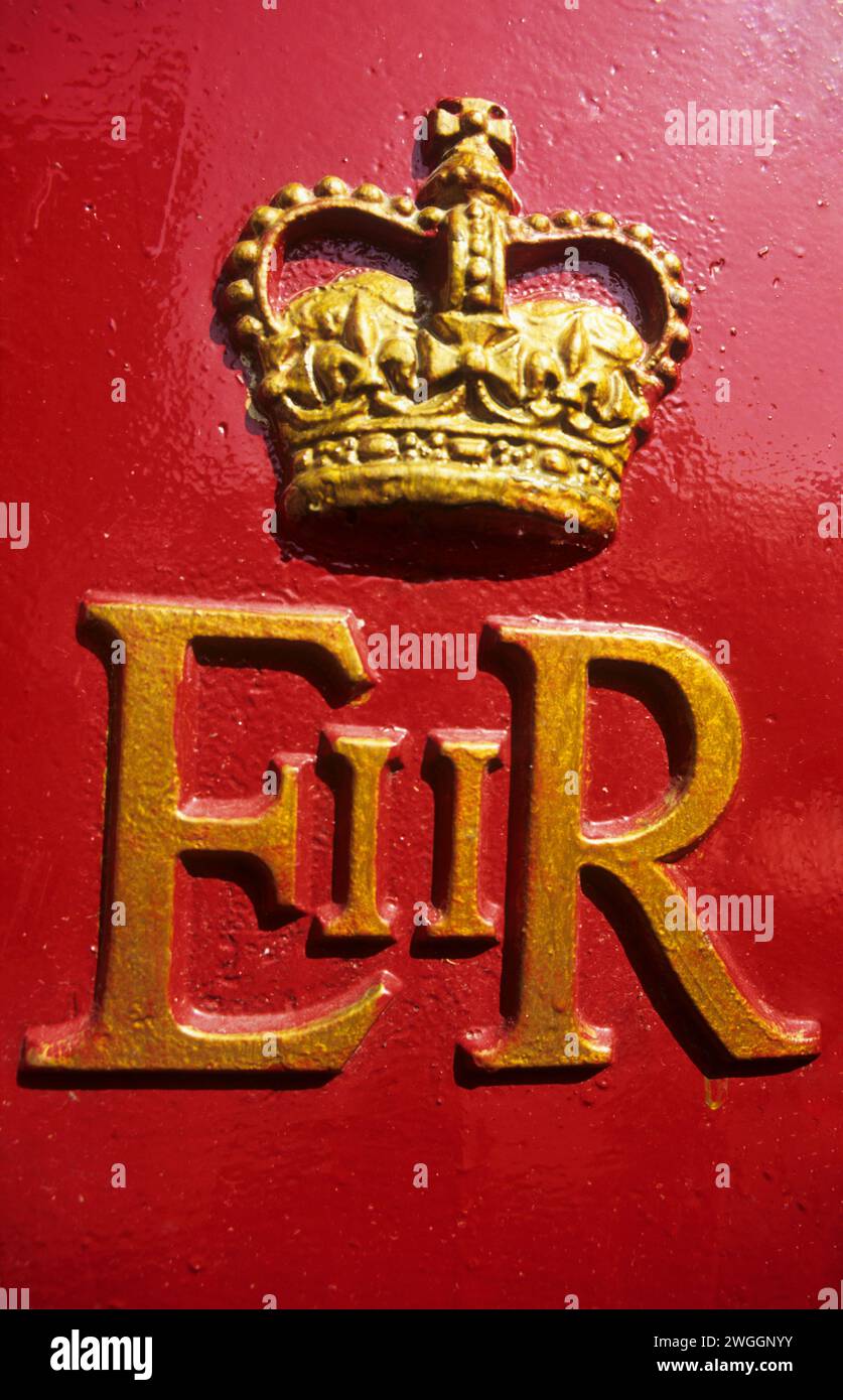 Er post box hi-res stock photography and images - Alamy