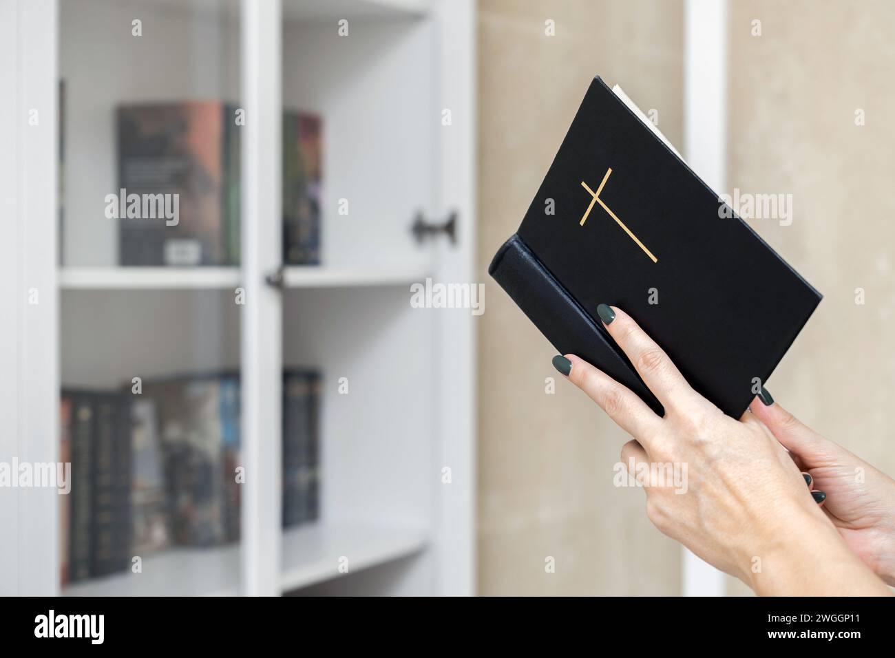 Christian woman reading for bible study hi-res stock photography and ...