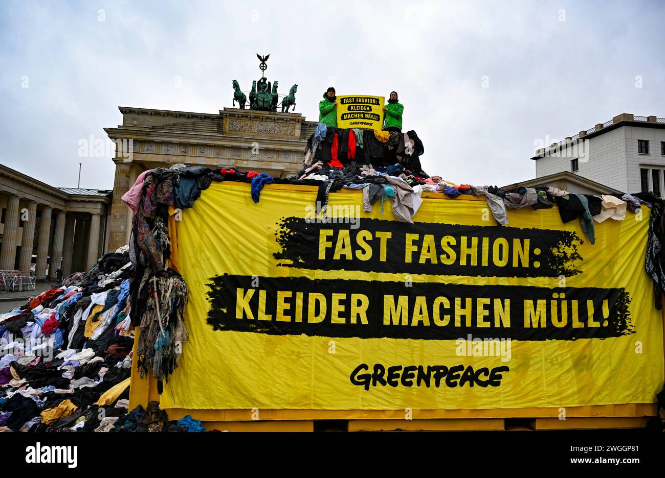 Fast fashion garbage hi-res stock photography and images - Alamy