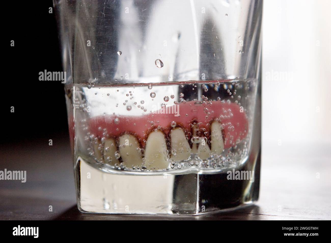 False glass hi-res stock photography and images - Alamy