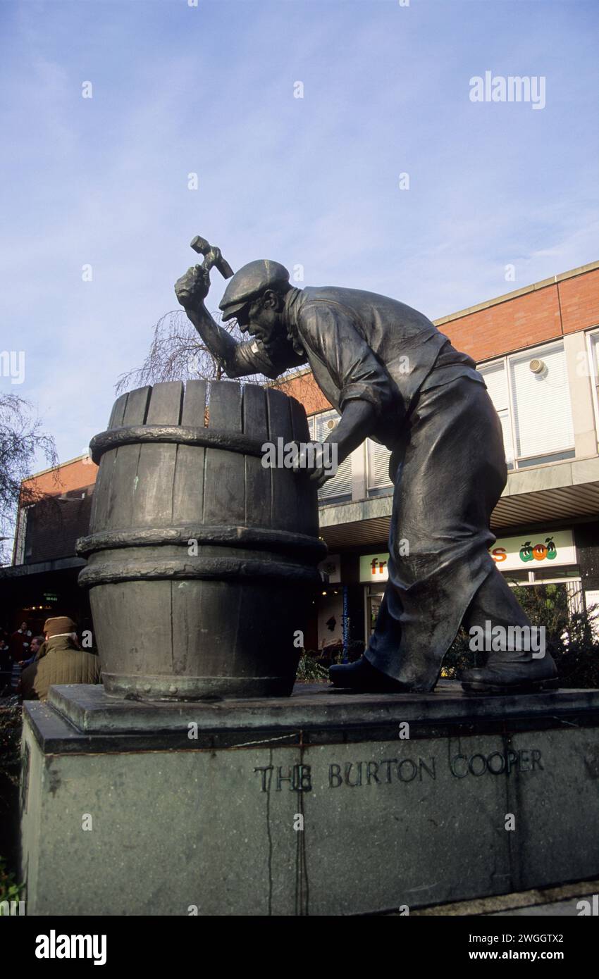 UK, Burton upon Trent, one of England's brewery towns, the statue of ...