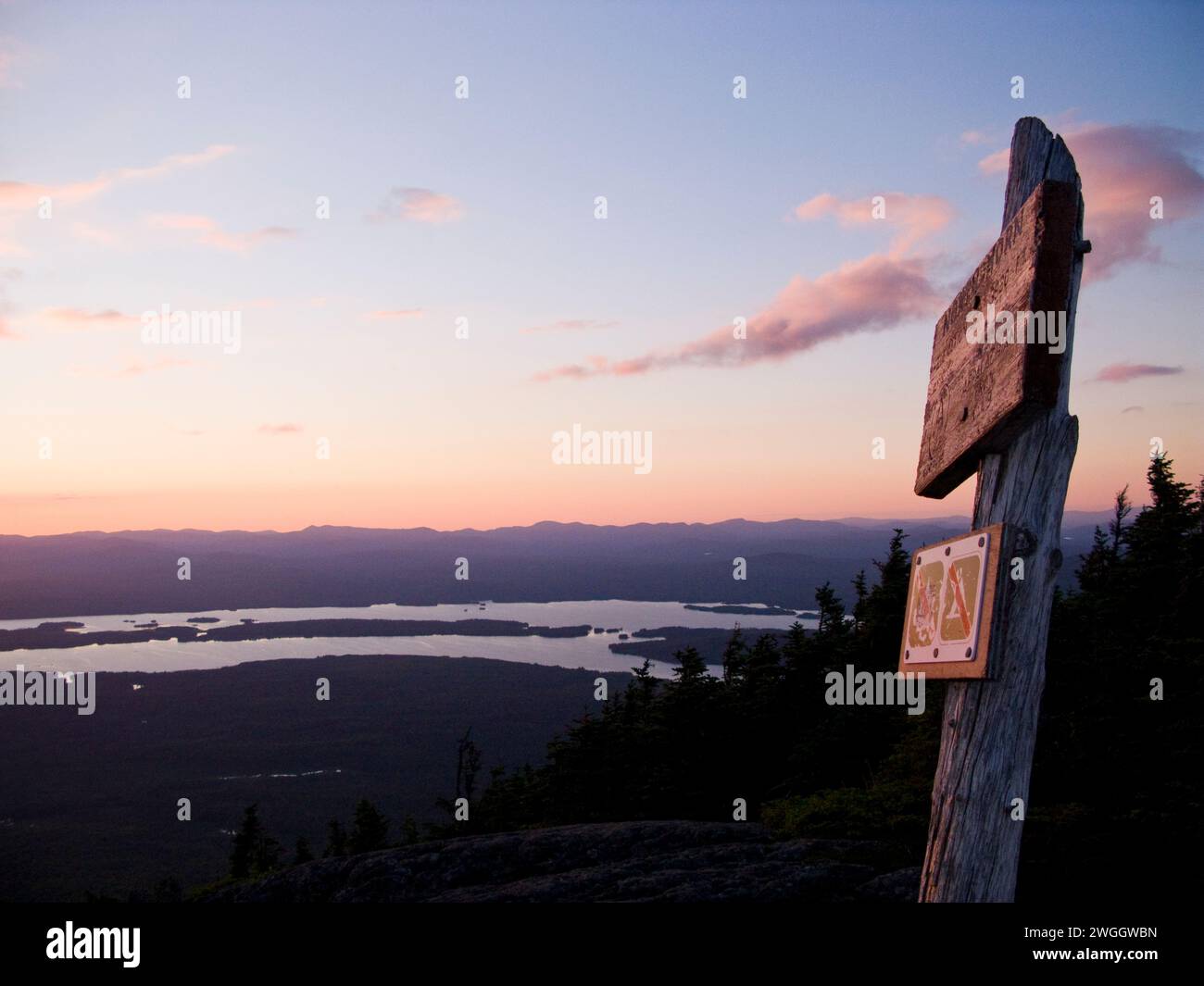 A beautiful sunset lights the summit of the North Horn, Bigelow Range ...