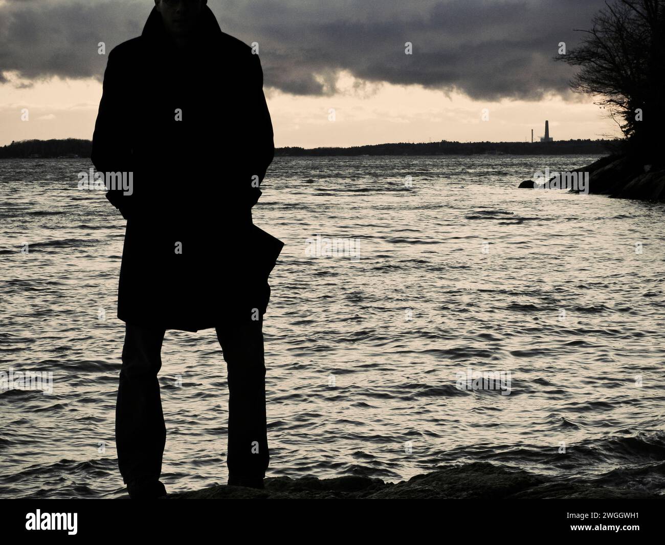 Man trench coat silhouette hi-res stock photography and images - Alamy
