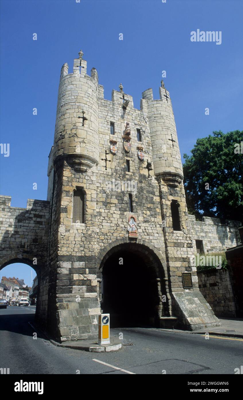 York gate arch hi-res stock photography and images - Alamy