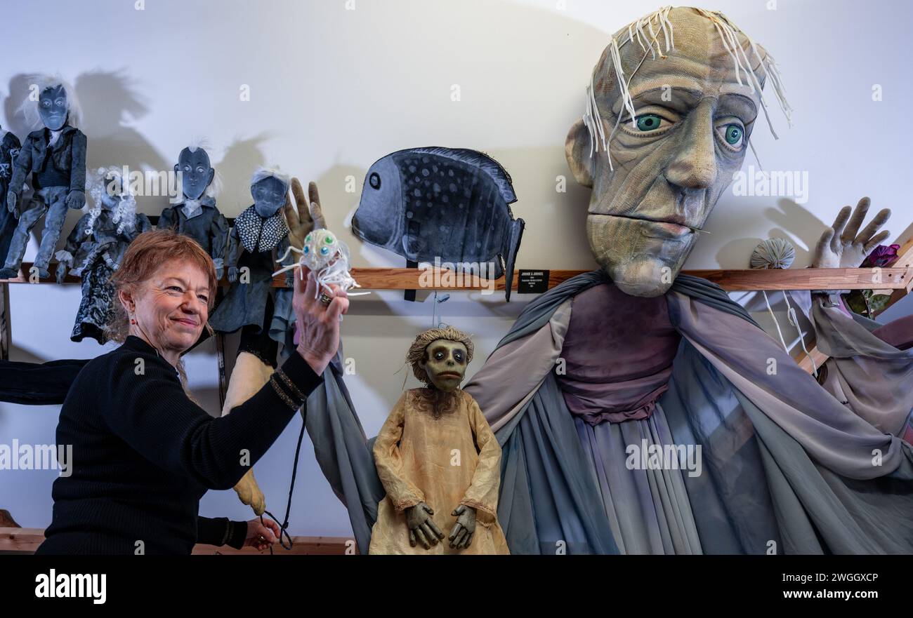 PRODUCTION - 31 January 2024, Saxony-Anhalt, Halle (Saale): Angela ...