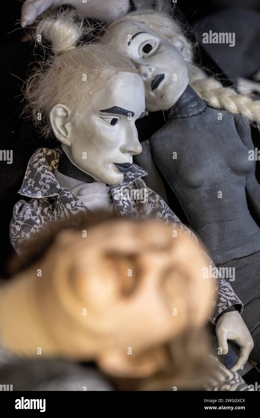 18 metre tall hi-res stock photography and images - Alamy