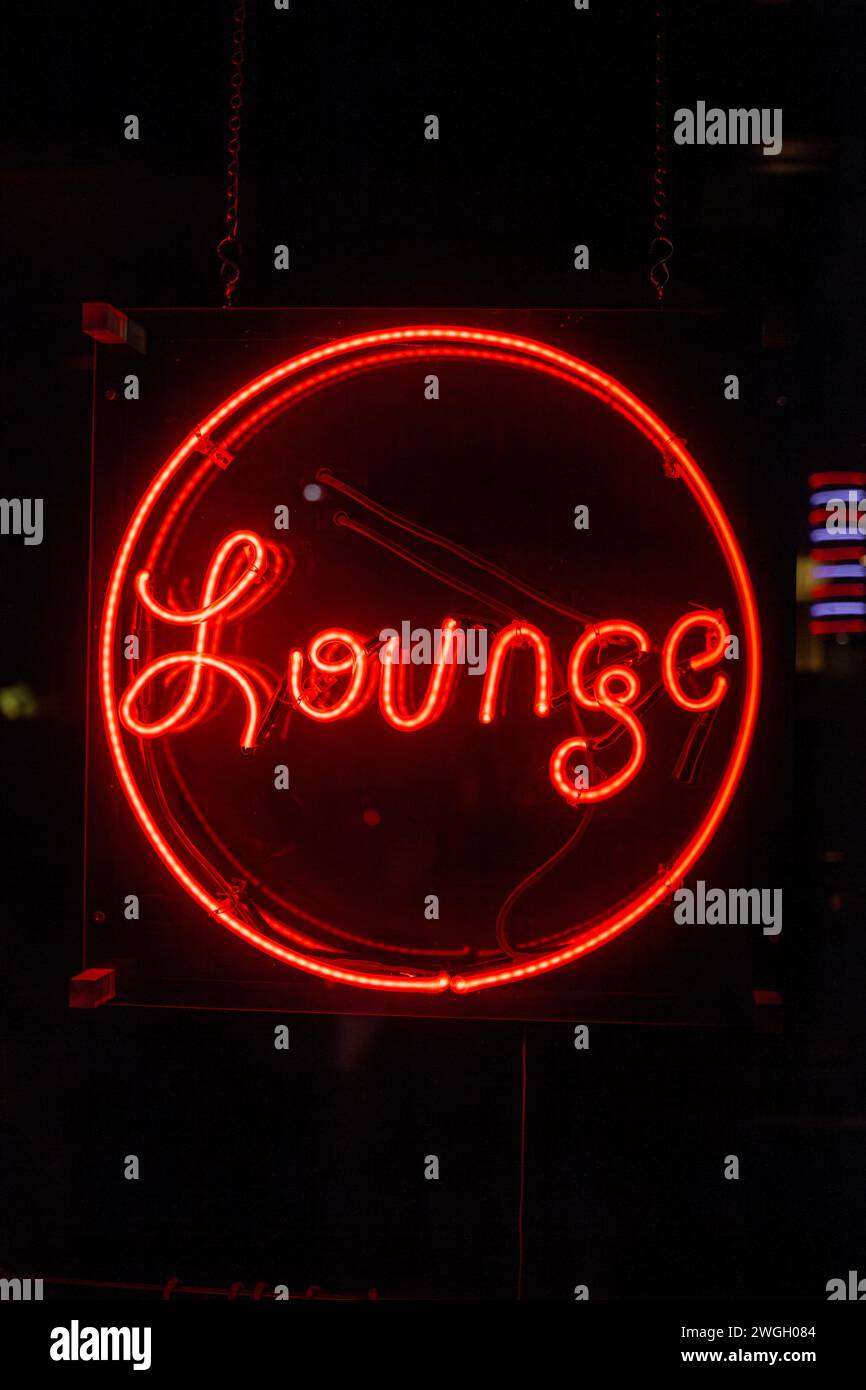Retro style neon lounge sign red with circle Stock Photo - Alamy