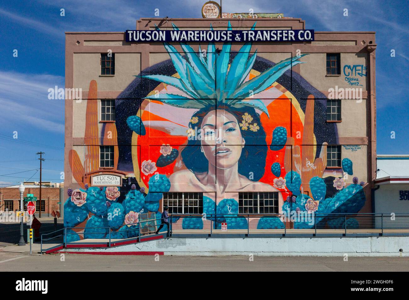 Warehouse mural hi-res stock photography and images - Alamy