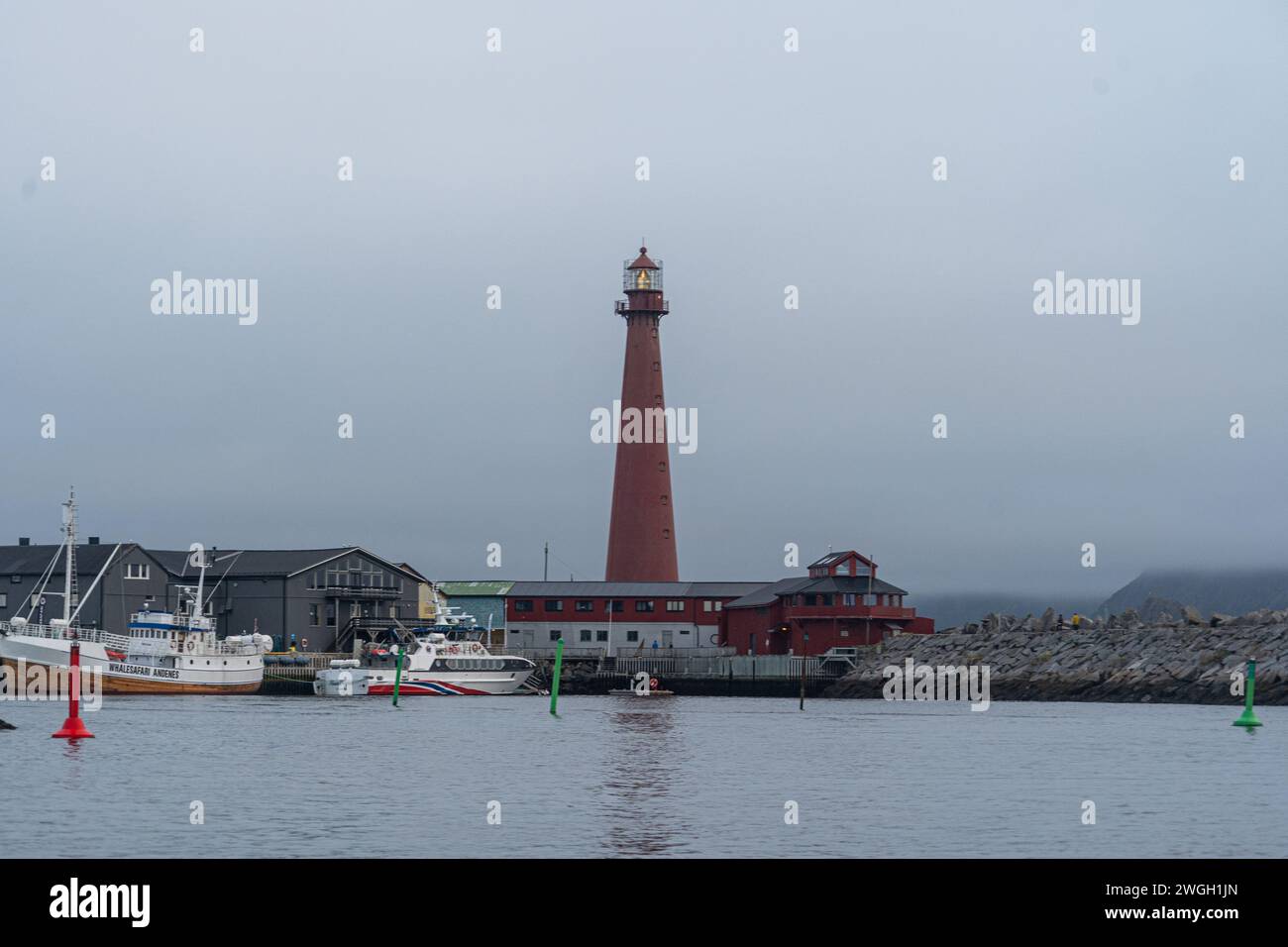 Lighthouse and boats hi-res stock photography and images - Alamy