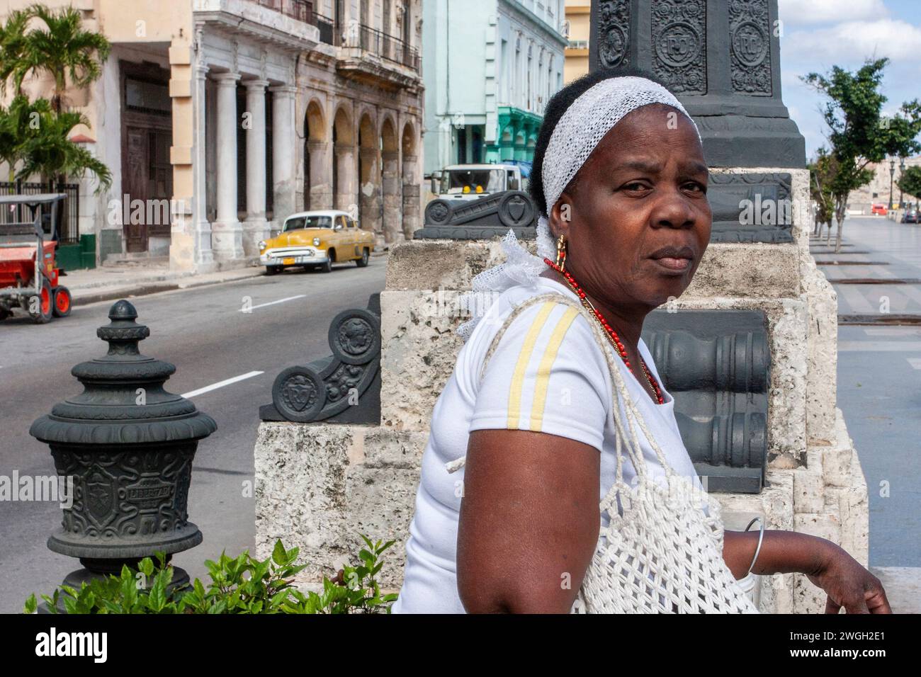 daily life in la habana, cuba Stock Photo - Alamy