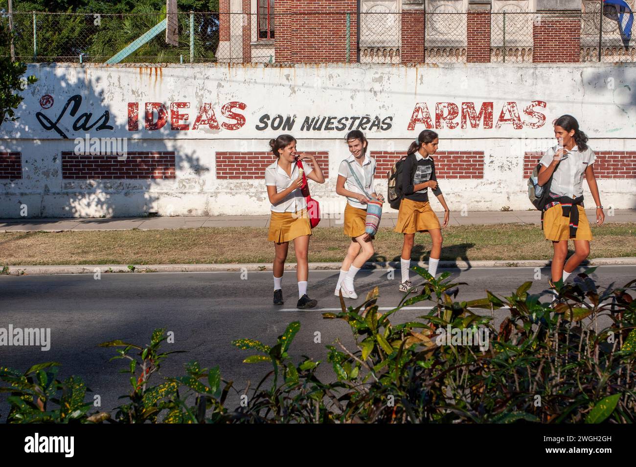 daily life in la habana, cuba Stock Photo - Alamy