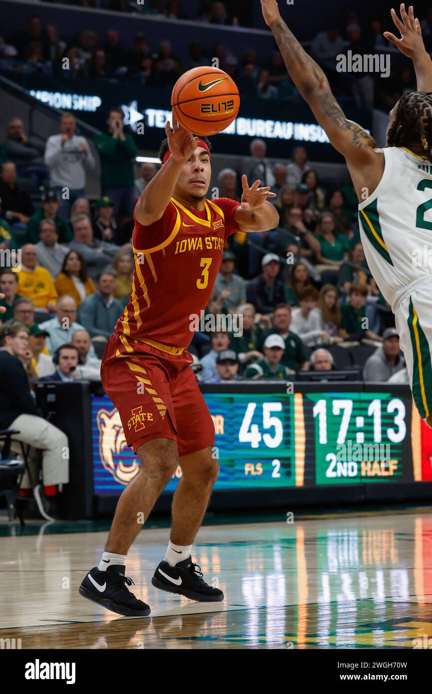 WACO, TX - FEBRUARY 03: Iowa State Cyclones guard Tamin Lipsey (3) passes the ball into the ...