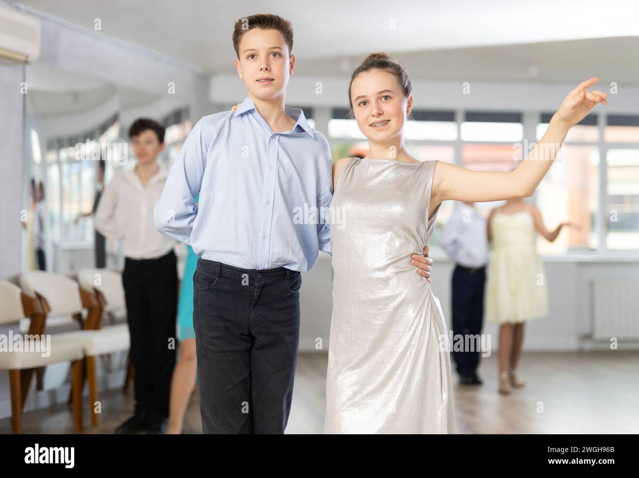 Smiling girls guys dancing hi-res stock photography and images - Alamy