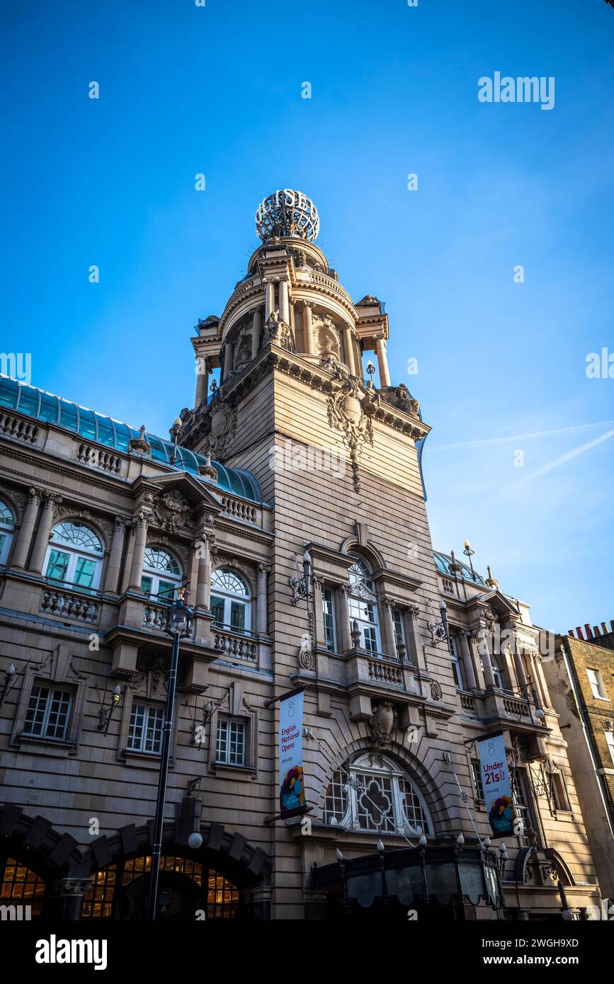 The coliseum london exterior hi-res stock photography and images - Alamy